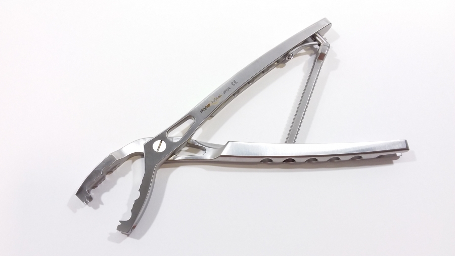 Stryker Angled Farabeuf Clamp