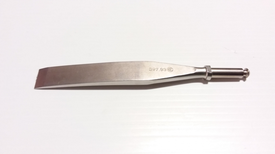 Synthes Chisel Flat Curved 16mm Diameter