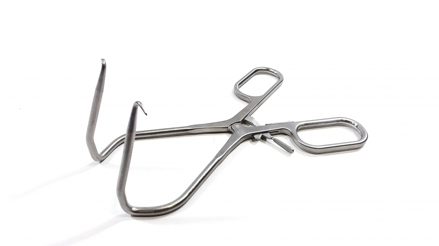 Innomed Rogozinski Reverse Angle Retractor, Medium