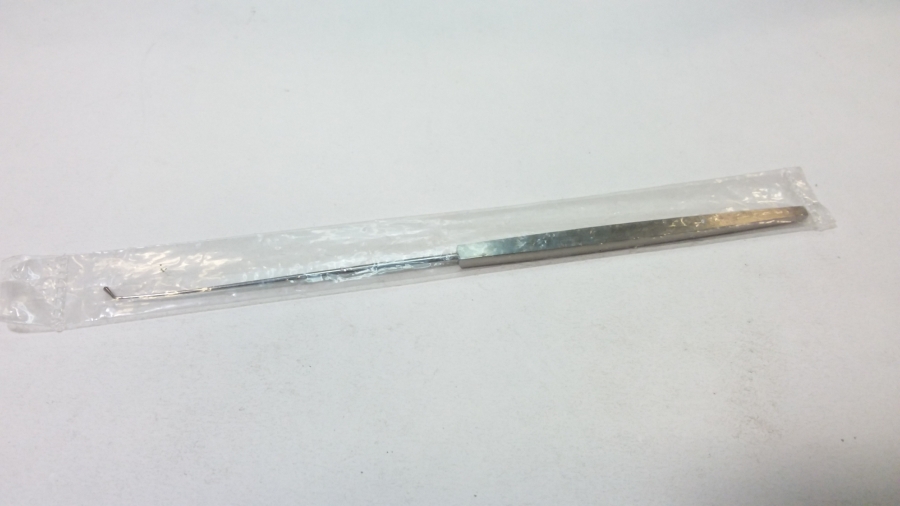 V. Mueller Lillie Attic Hook, 4mm Tip Length, Angled 50°, 7" (174mm ...