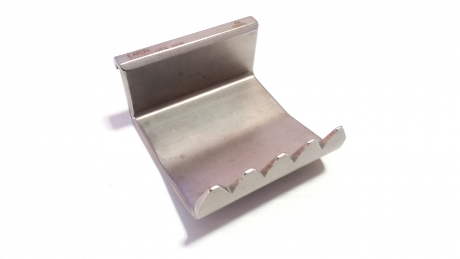 Karlin Crank Frame Retractor 3 x 2.50 inches, 76mm x 64mm